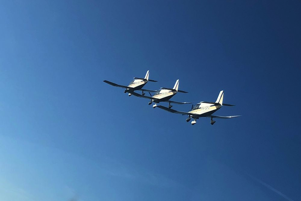 Line Astern - Victor Romeo Formation