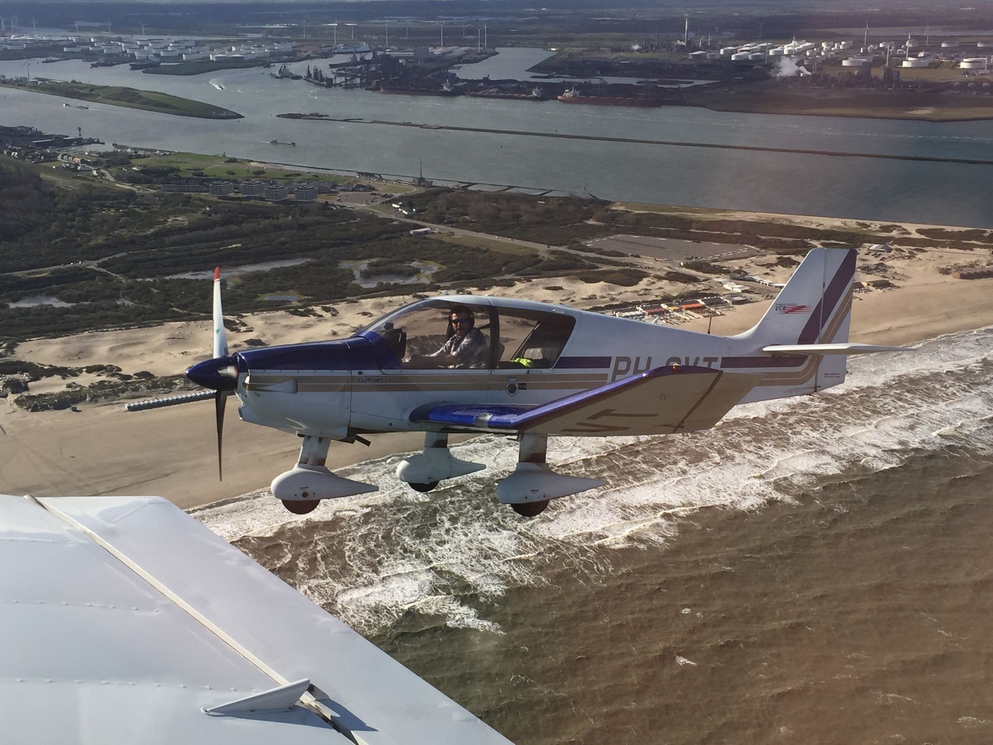Line Astern - Victor Romeo Formation